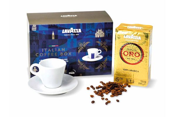 Italian Coffee Box LAVAZZA: 2 Café Qualità Oro + una Taza y Plato de ...