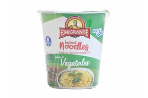 Fideos Instantáneos EMIGRANTE Cup Noodle sabor Vegetales 65 gr en ...